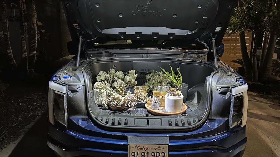 Infinite Usability: Ford F150 Frunk Space | Desis: Senior Thesis